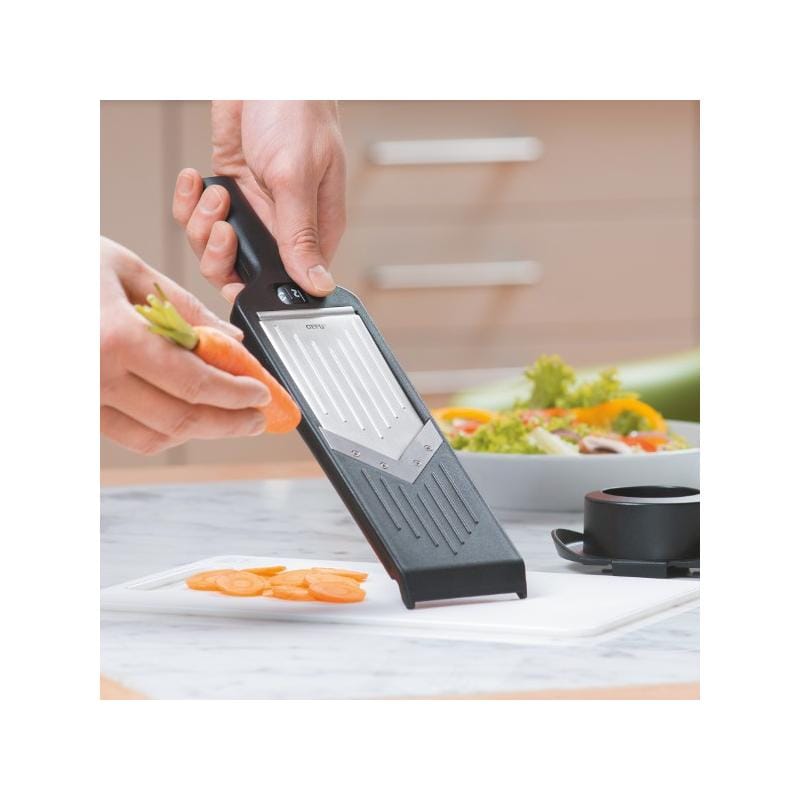 Mandoline à légumes réglable Violi de Gefu - Cuisine en ville